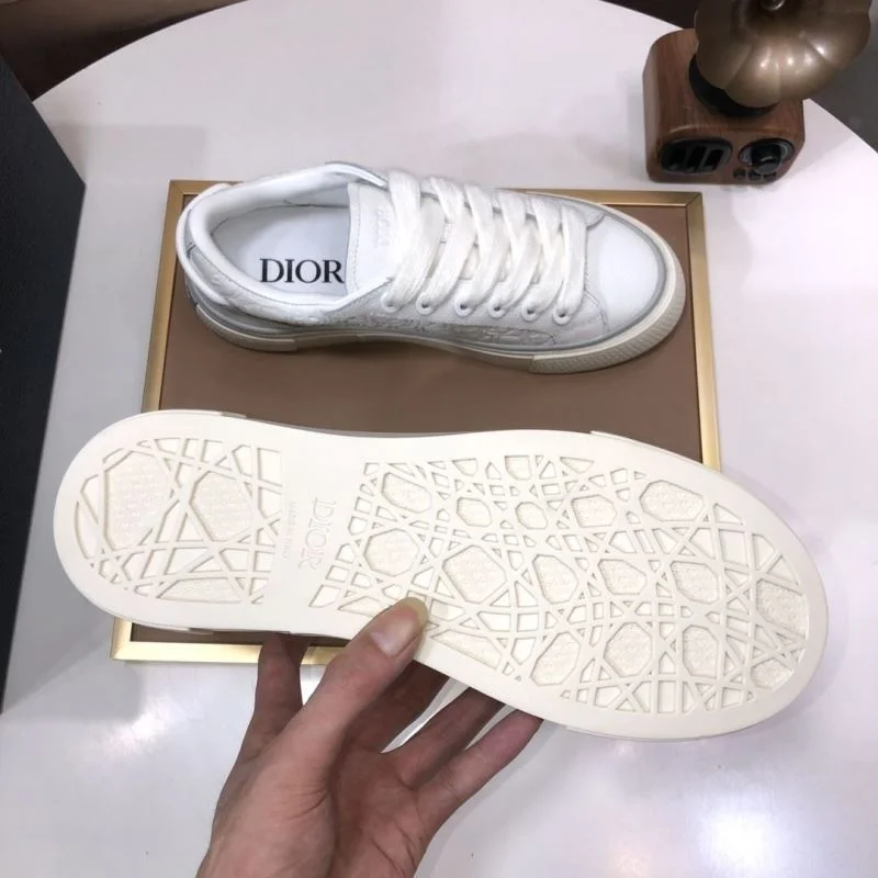 Value-priced Christian Dior Low Shoes