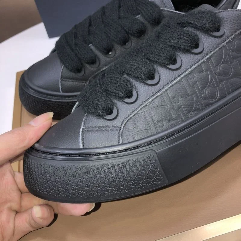 Bargain Christian Dior Low Shoes