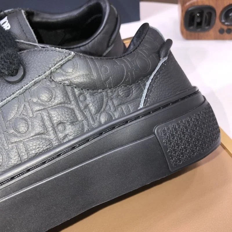 Bargain Christian Dior Low Shoes