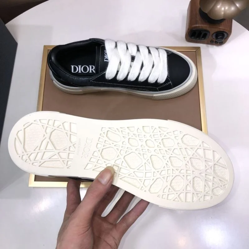 Inexpensive Christian Dior Low Shoes