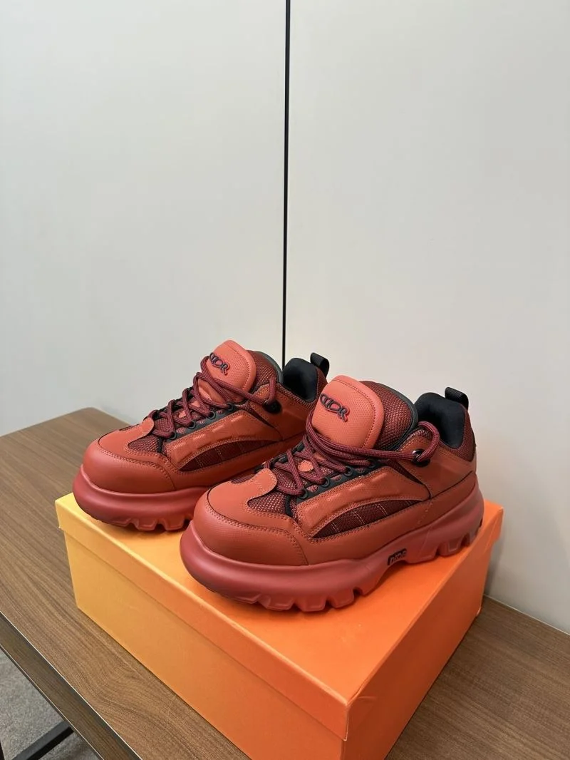 Bargain Christian Dior Low Shoes