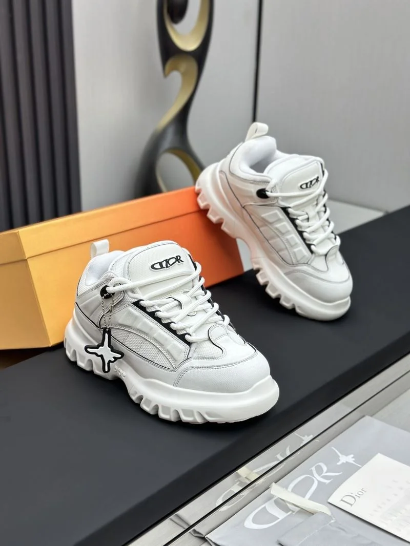 Accurate model Christian Dior Low Shoes