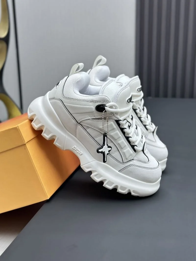 Accurate model Christian Dior Low Shoes