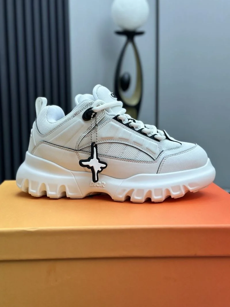 Accurate model Christian Dior Low Shoes