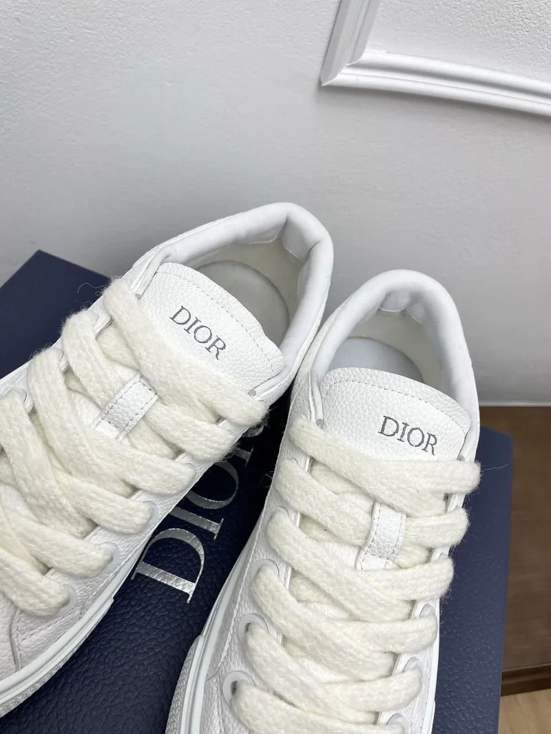 Value-priced Christian Dior Low Shoes