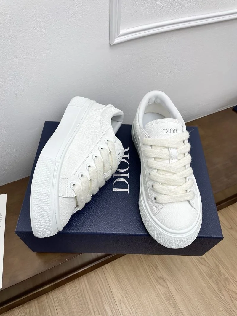 Value-priced Christian Dior Low Shoes