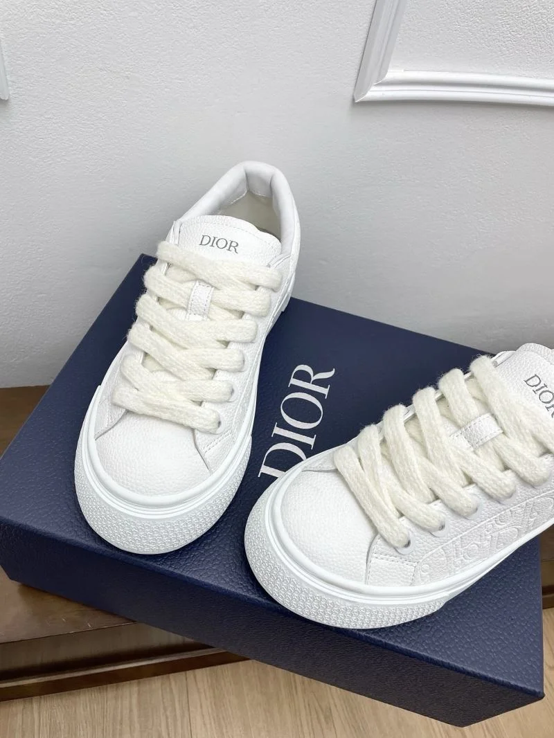 Value-priced Christian Dior Low Shoes