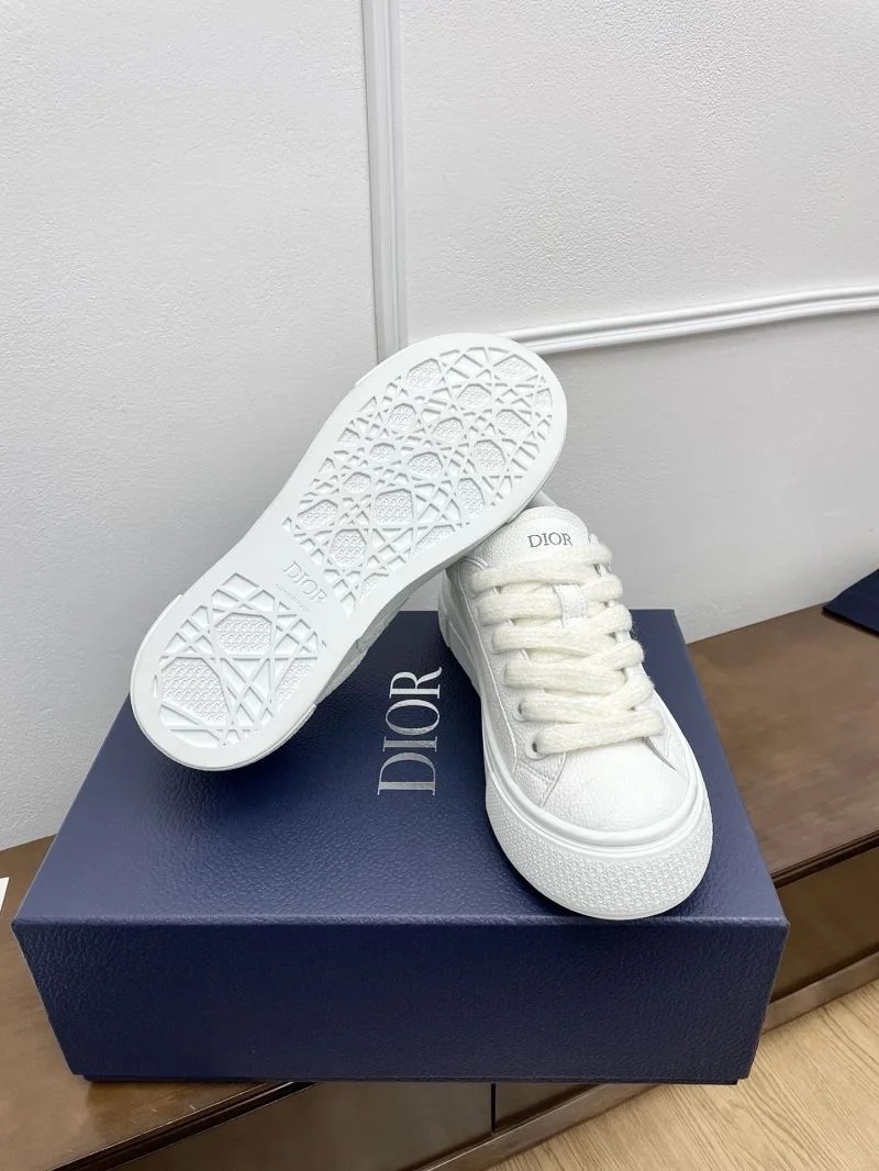 Value-priced Christian Dior Low Shoes