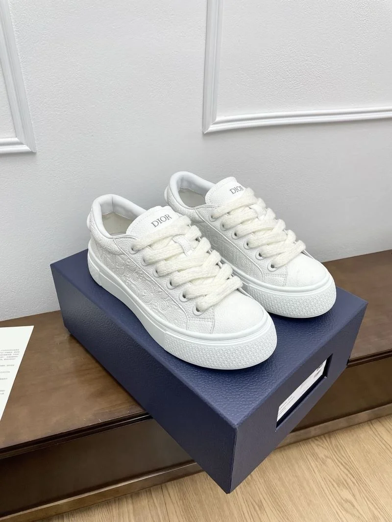 Value-priced Christian Dior Low Shoes