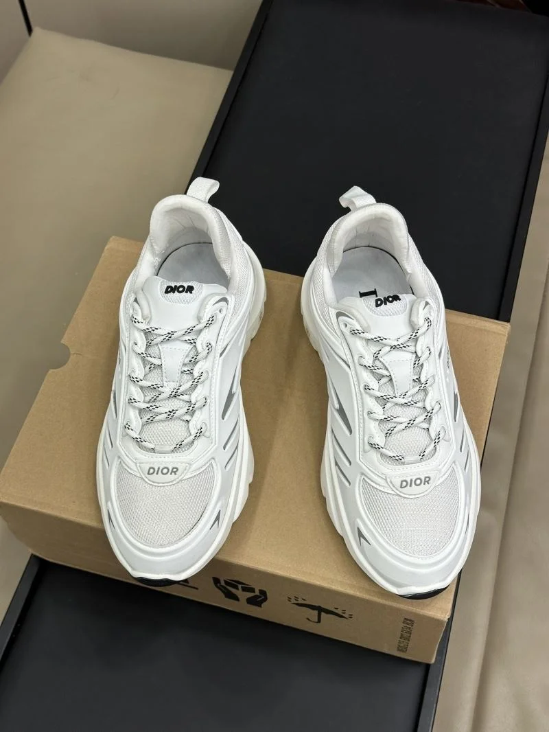 Accurate model Christian Dior Low Shoes