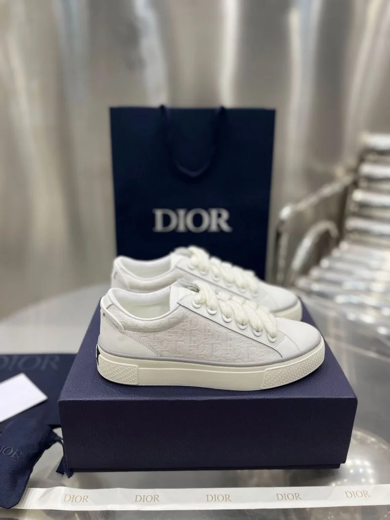 Precise copy Christian Dior Low Shoes