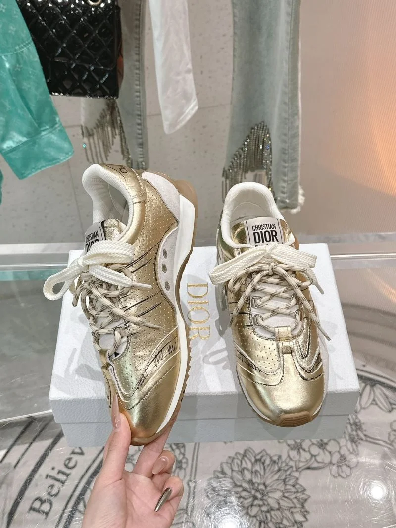 Accurate model Christian Dior Low Shoes