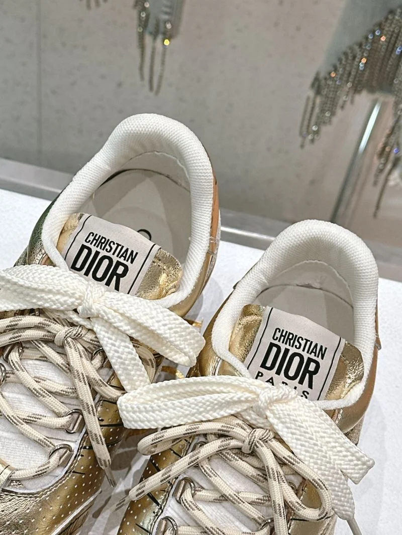 Accurate model Christian Dior Low Shoes