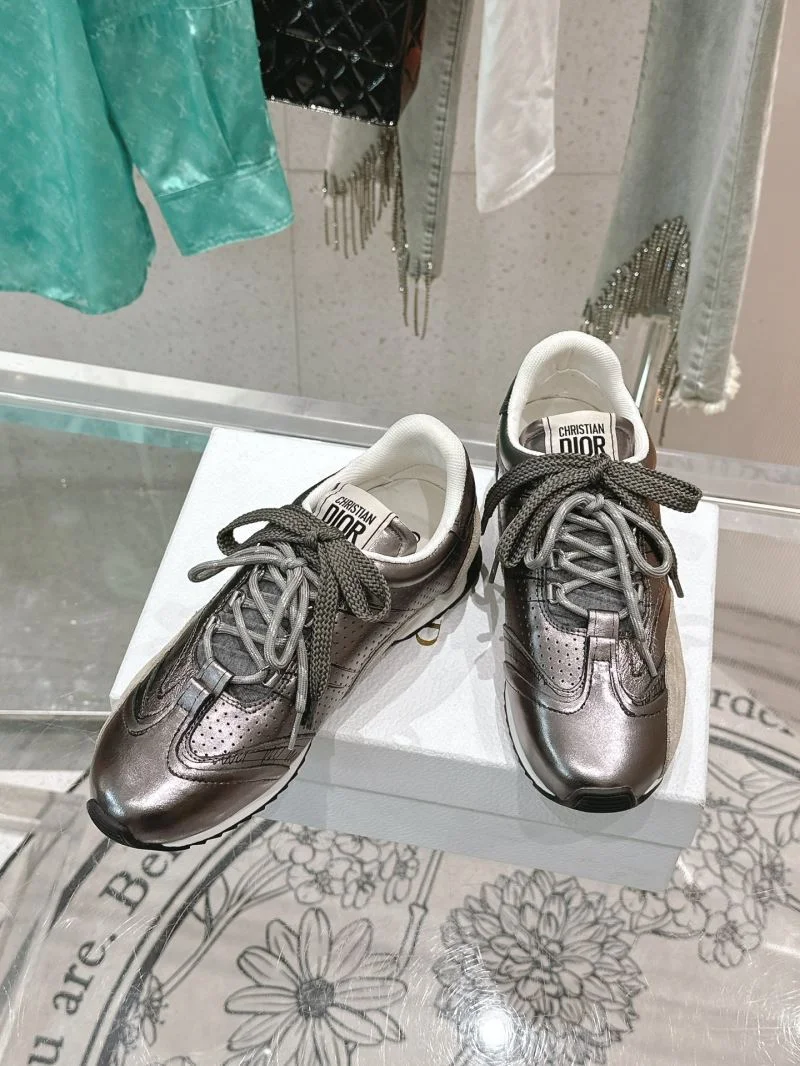 Inexpensive Christian Dior Low Shoes