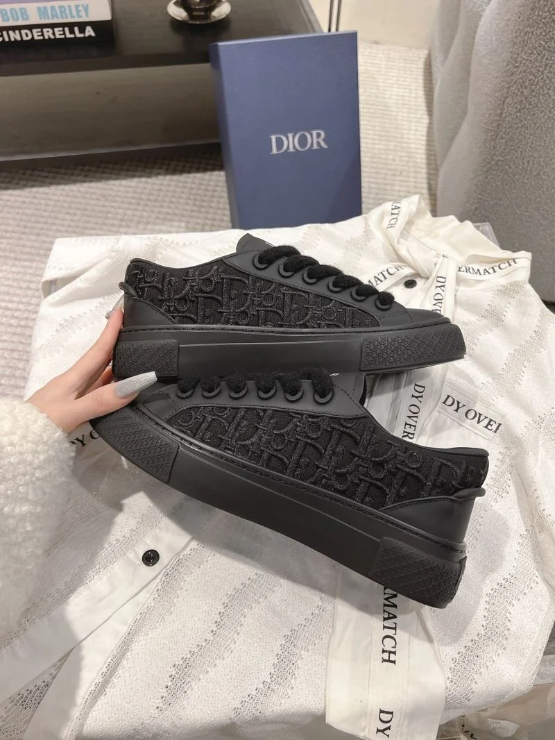Value-priced Christian Dior Low Shoes