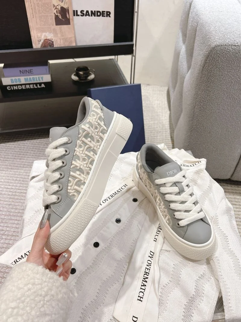 Inexpensive Christian Dior Low Shoes