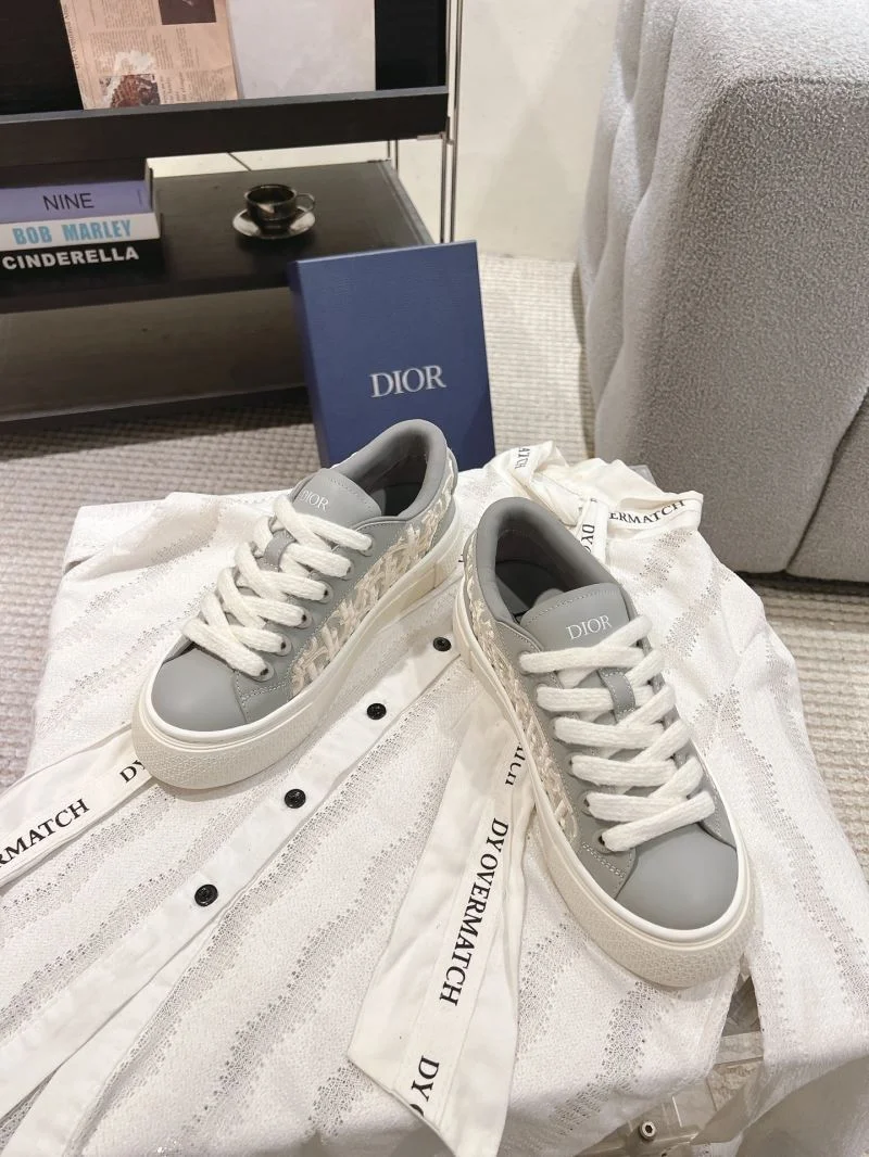Inexpensive Christian Dior Low Shoes