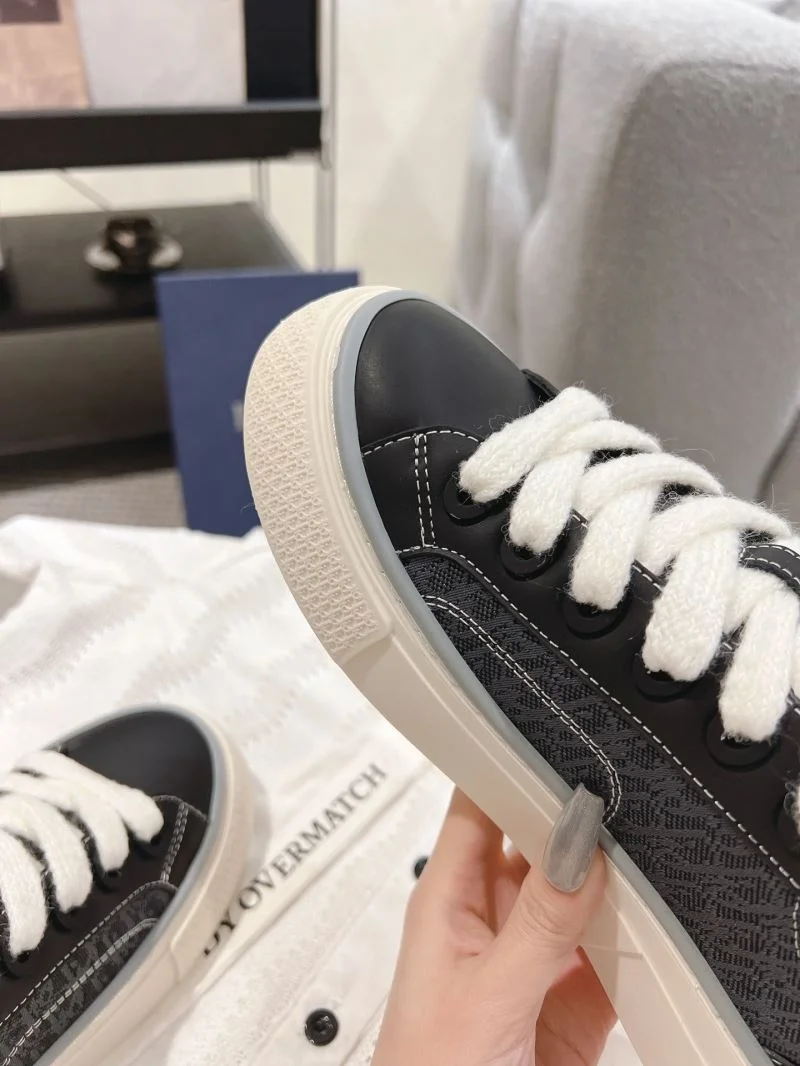 Inexpensive Christian Dior Low Shoes