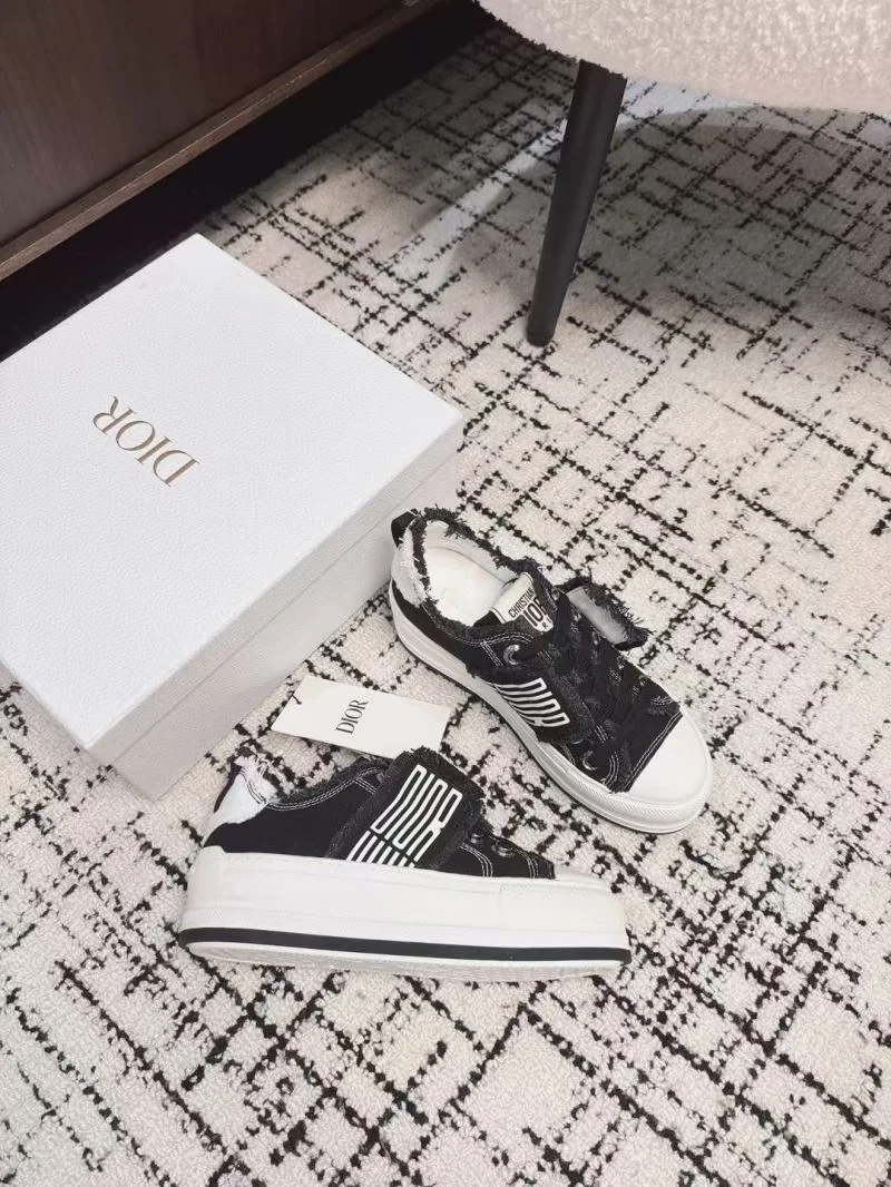 Indistinguishable Christian Dior Low Shoes