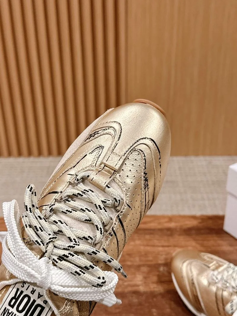 Value-priced Christian Dior Low Shoes
