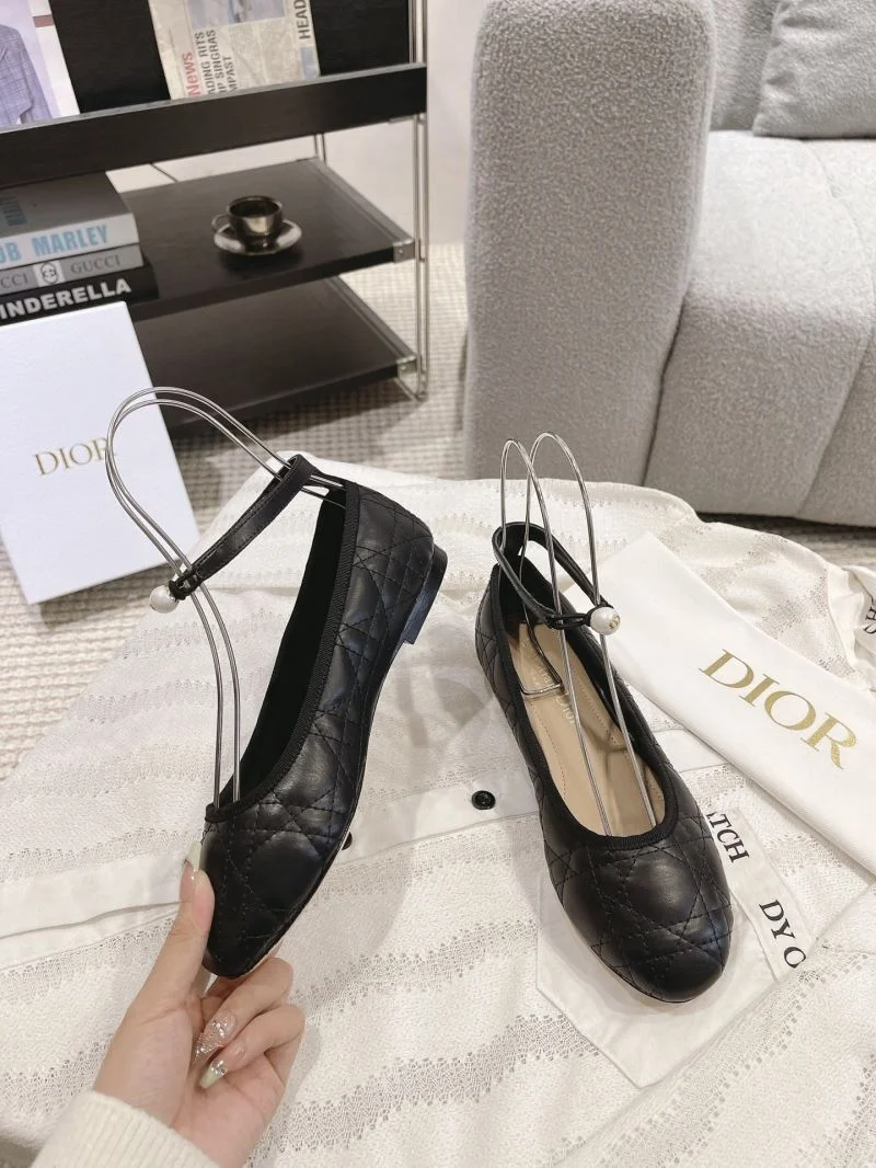 Real Christian Dior Low Shoes