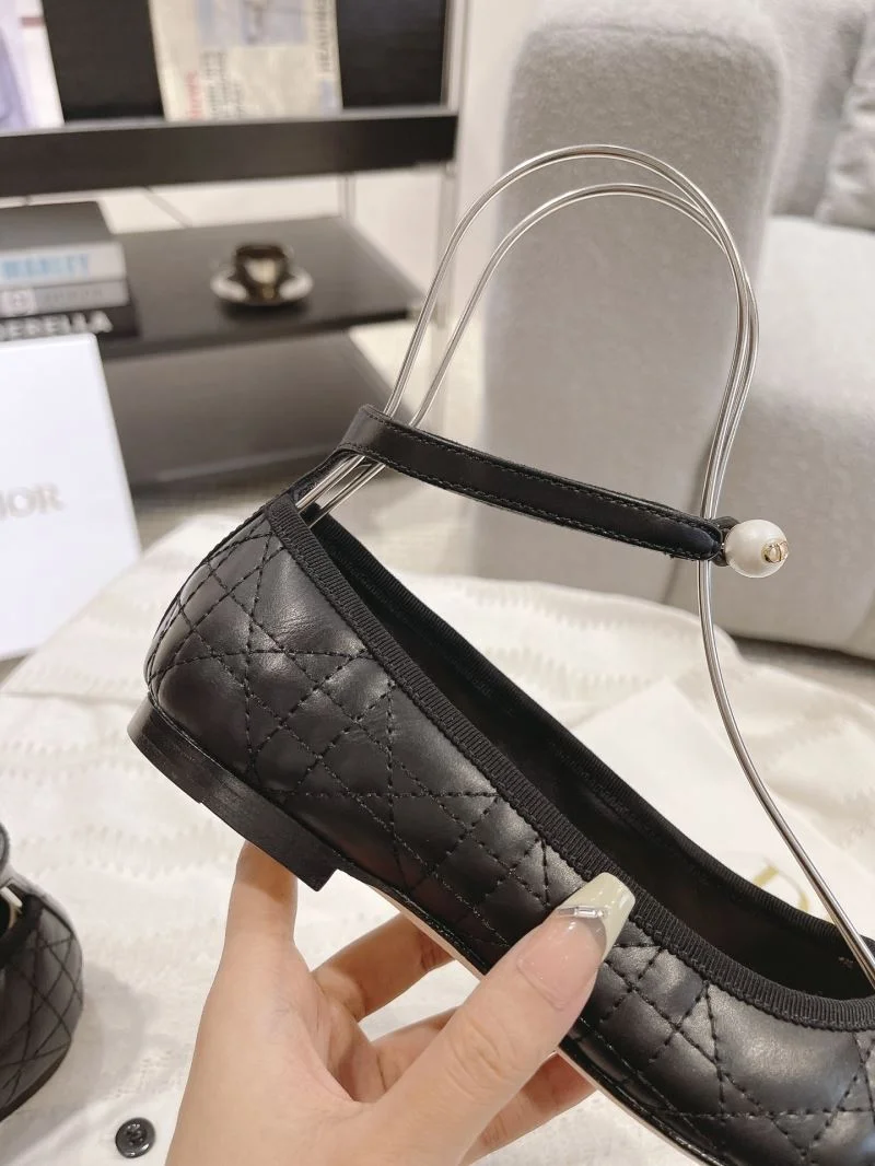 Real Christian Dior Low Shoes
