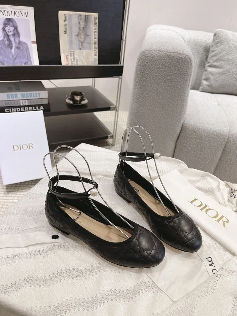 Real Christian Dior Low Shoes