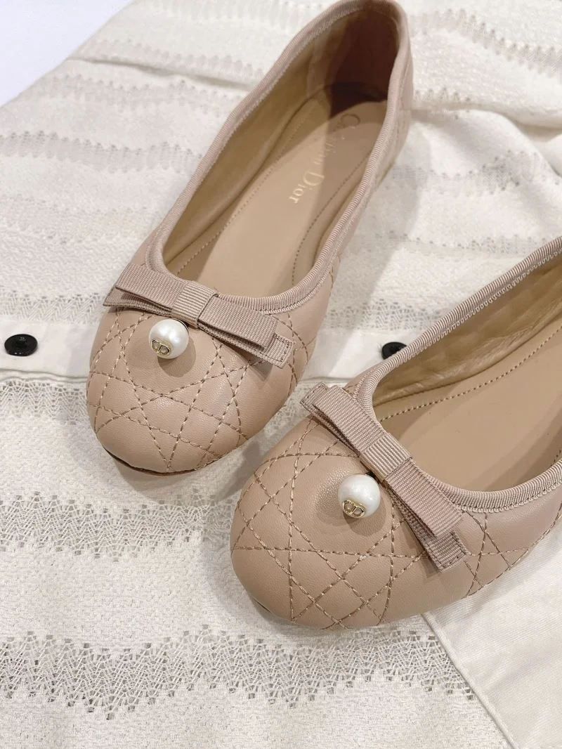 Reasonably priced Christian Dior Low Shoes