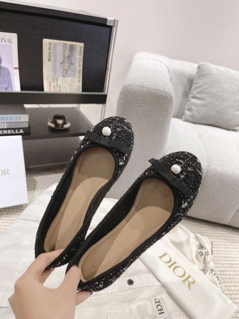 Exact replica Christian Dior Low Shoes