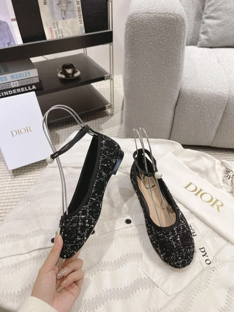 Exact replica Christian Dior Low Shoes
