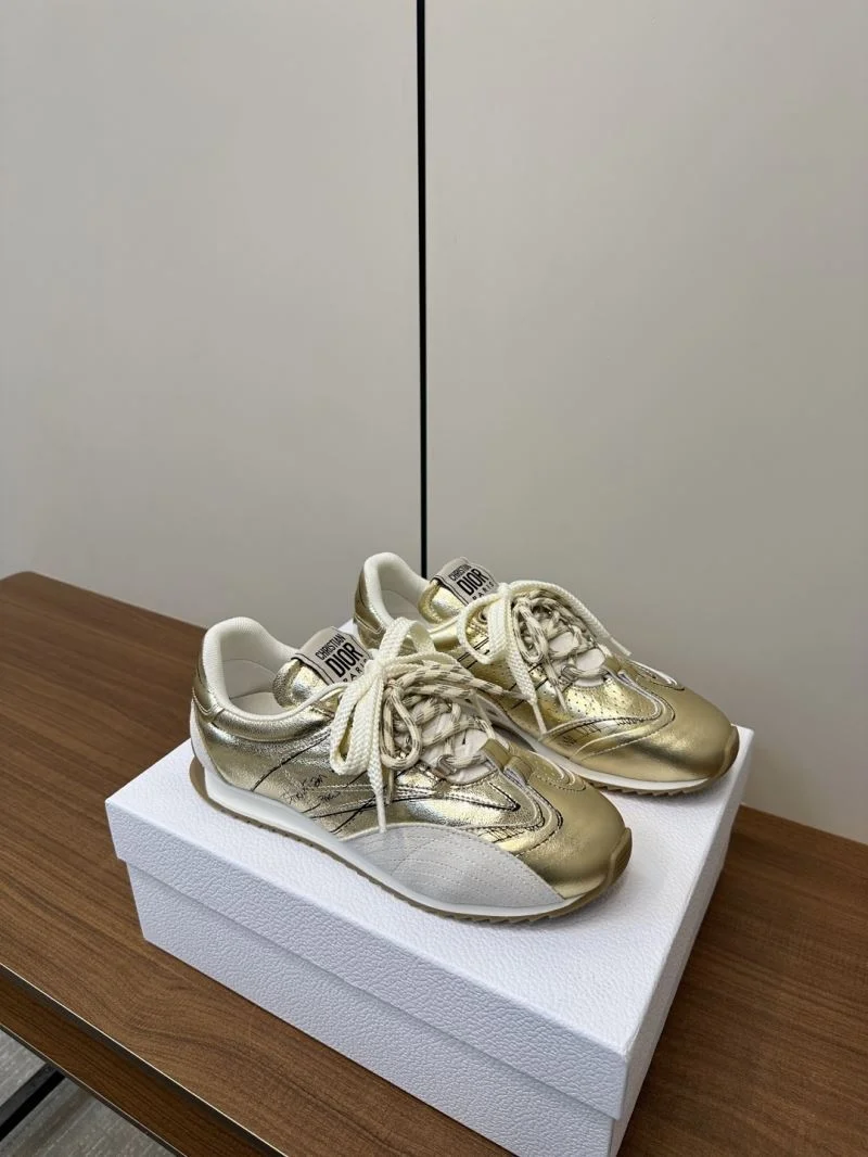 Bargain Christian Dior Low Shoes