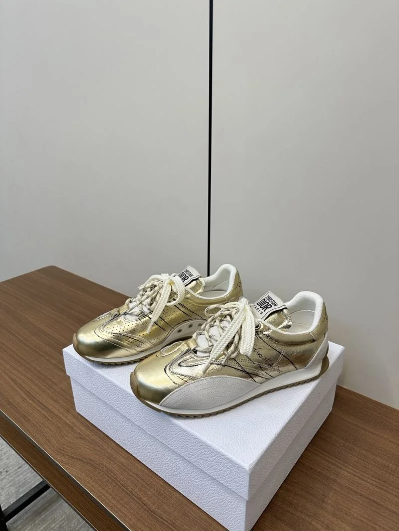 Bargain Christian Dior Low Shoes
