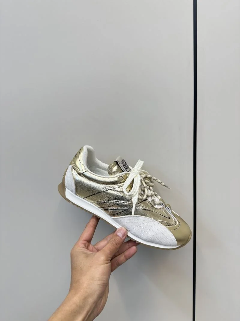 Bargain Christian Dior Low Shoes
