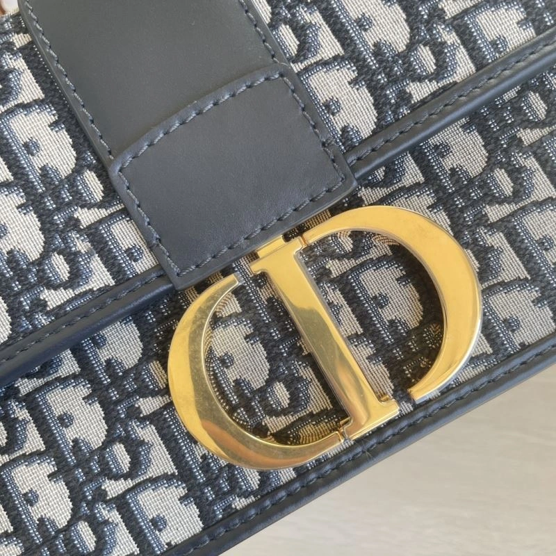 Top match Christian Dior Montaigne Bags