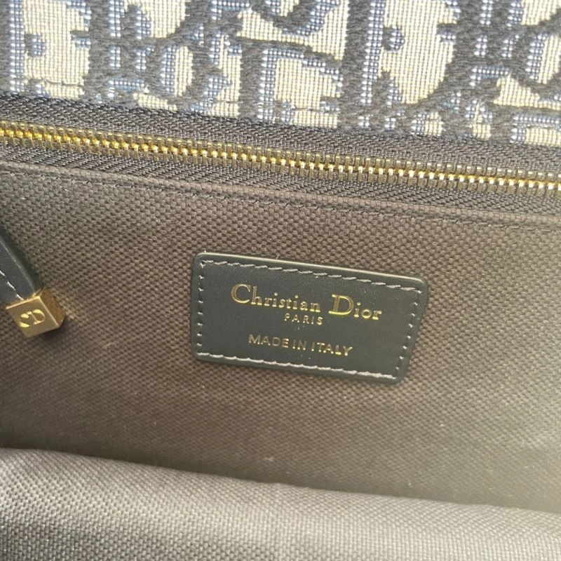 Top match Christian Dior Montaigne Bags