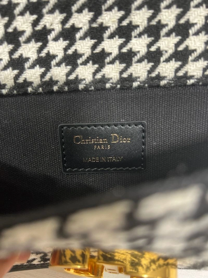 Cut-rate Christian Dior Montaigne Bags