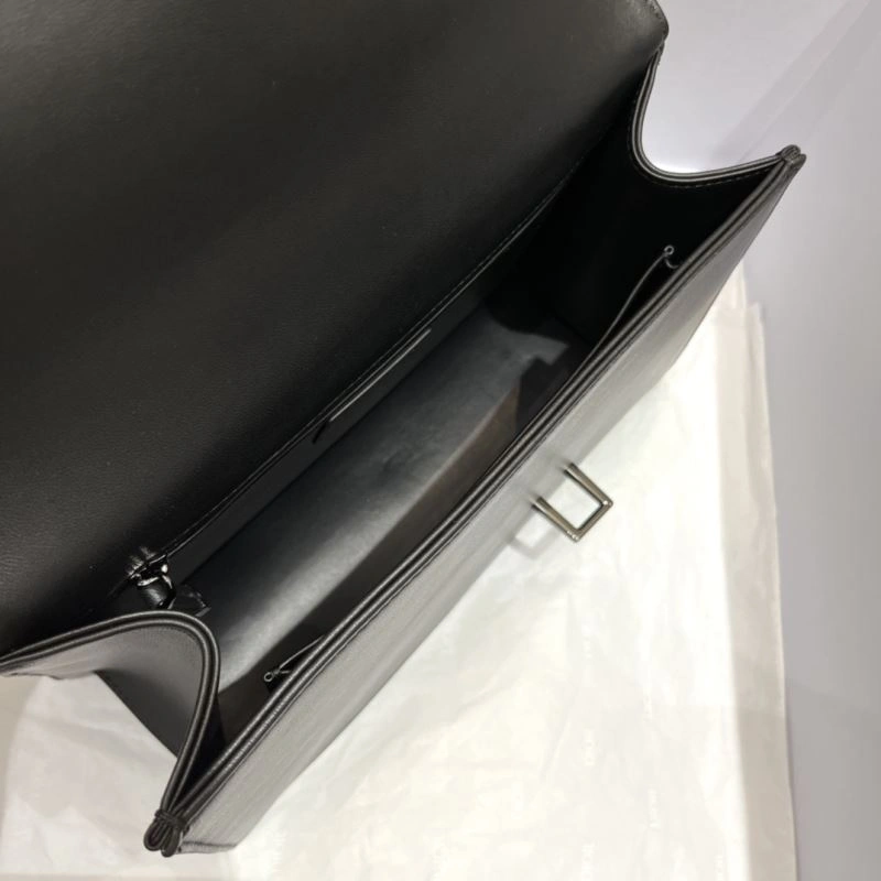 Accurate model Christian Dior Montaigne Bags