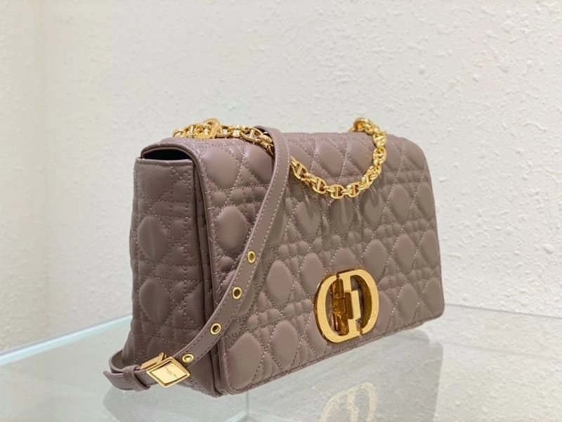 Top match Christian Dior Montaigne Bags