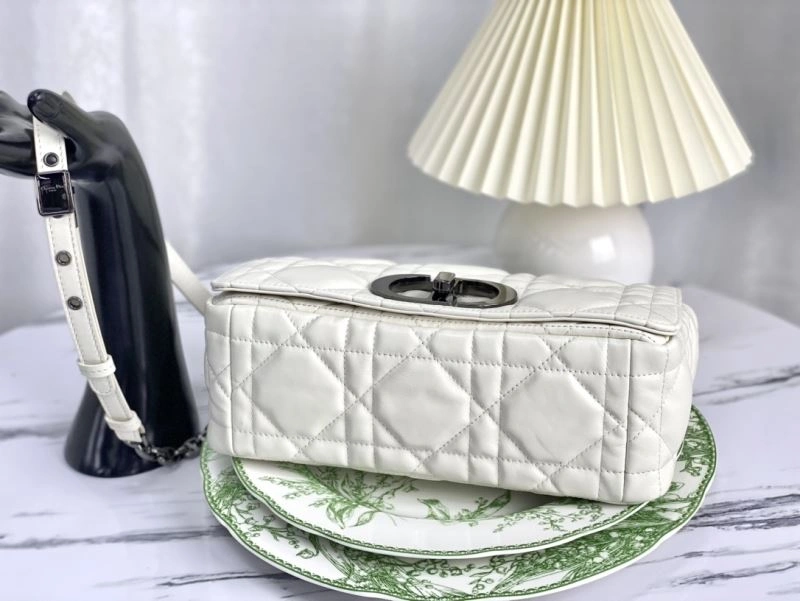 Accurate model Christian Dior Montaigne Bags
