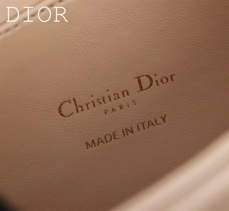 Accurate model Christian Dior Montaigne Bags