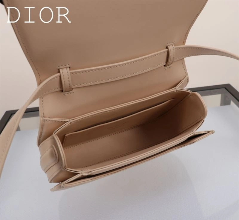 Accurate model Christian Dior Montaigne Bags