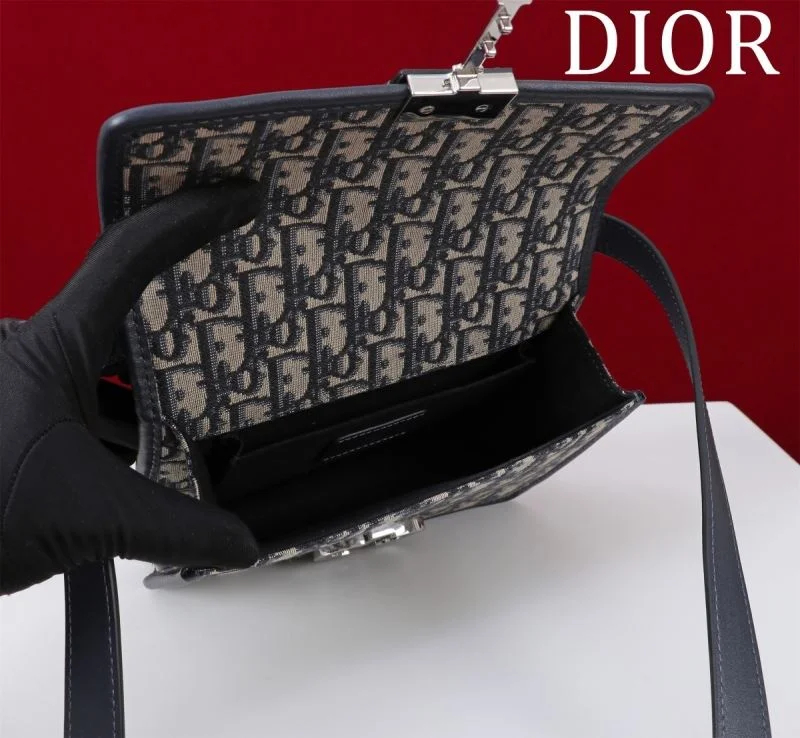High fidelity Christian Dior Montaigne Bags