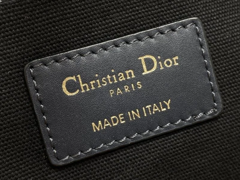 Economical Christian Dior Montaigne Bags