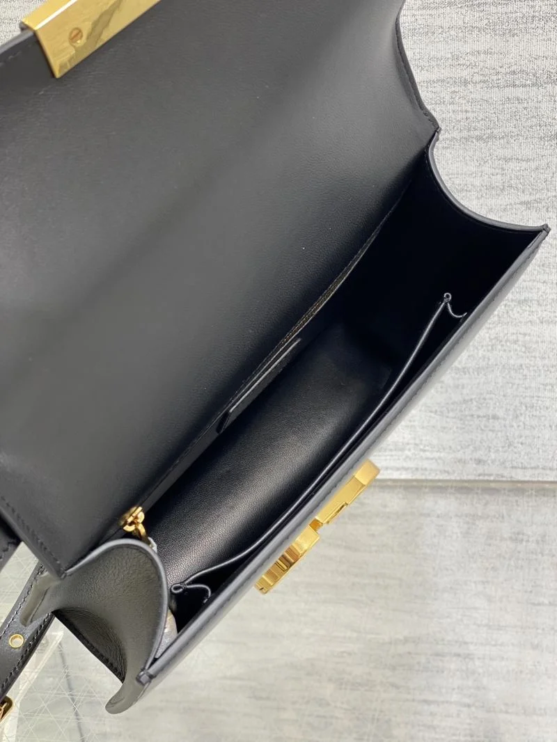Cut-rate Christian Dior Montaigne Bags