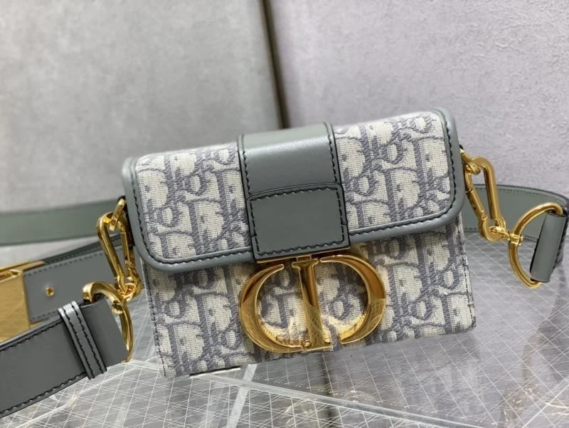 Cut-rate Christian Dior Montaigne Bags