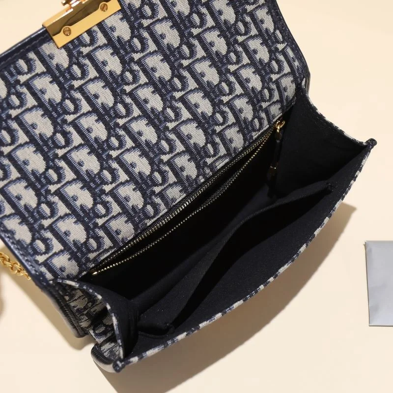 Accurate model Christian Dior Montaigne Bags