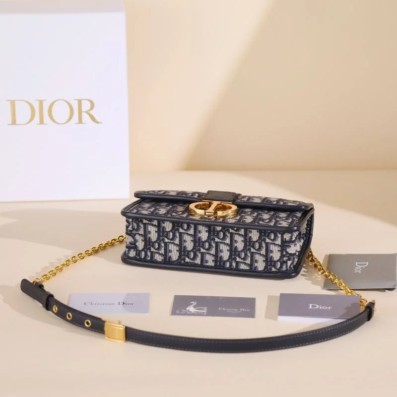 Top match Christian Dior Montaigne Bags
