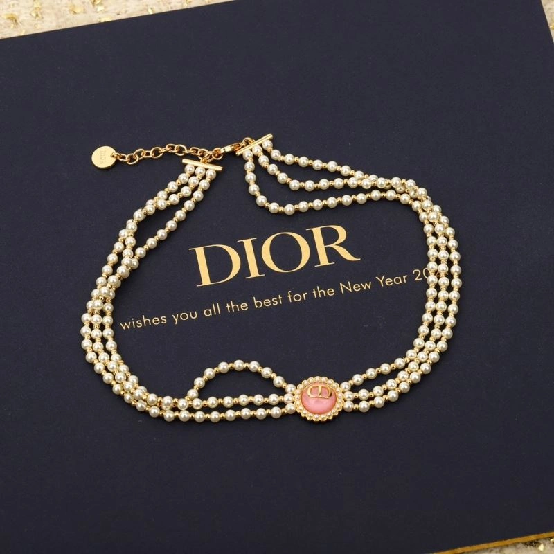 Low-cost Christian Dior Necklaces