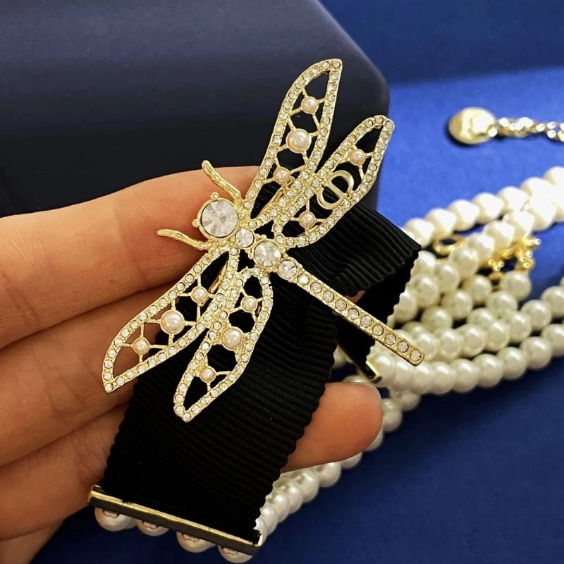 Low-cost Christian Dior Necklaces