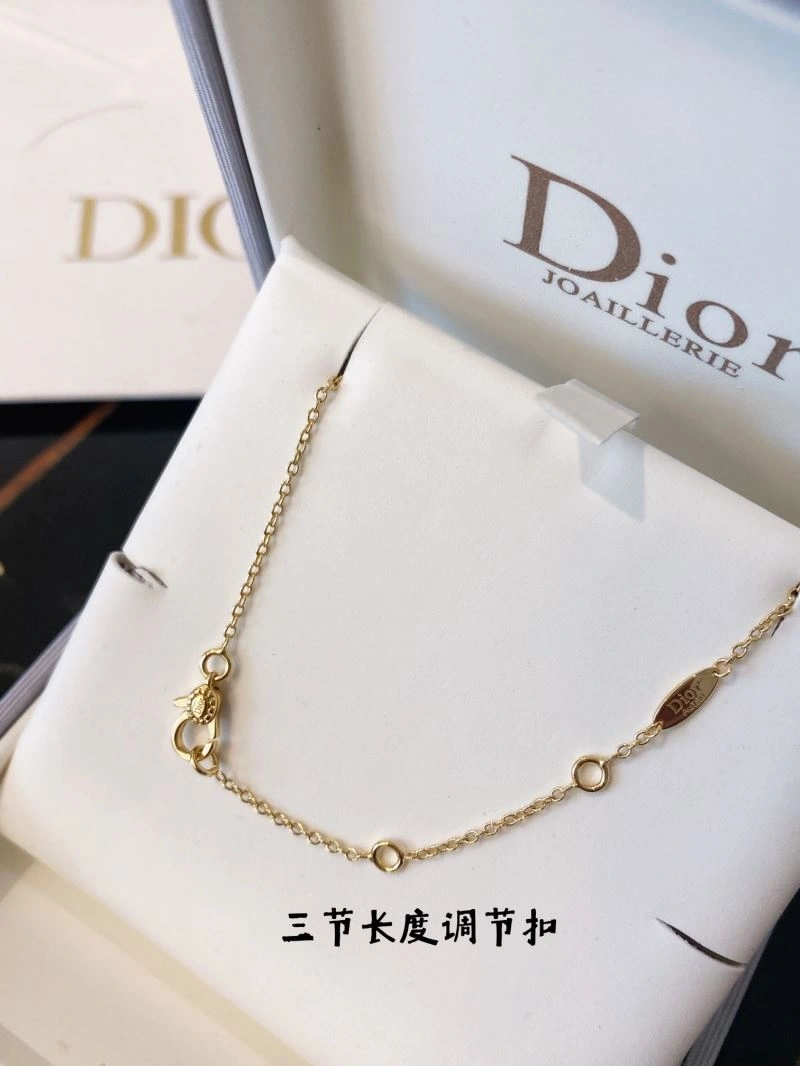 High fidelity Christian Dior Necklaces